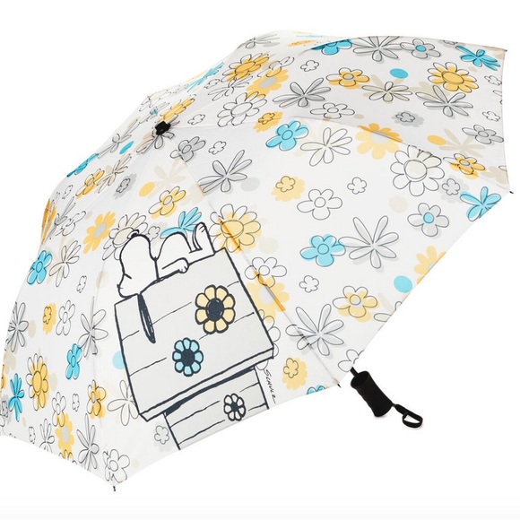 Hallmark | Accessories | Nwt Peanuts Snoopy Spring Flowers Umbrella ...